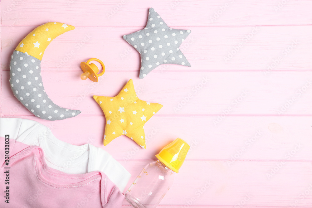 Baby background. Clothing and accessories for a baby on a colored ...