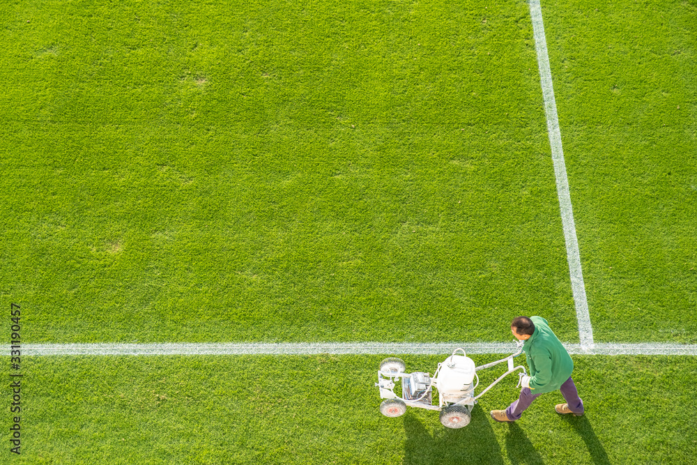 Football field markings: center mark, center line, center circle ...
