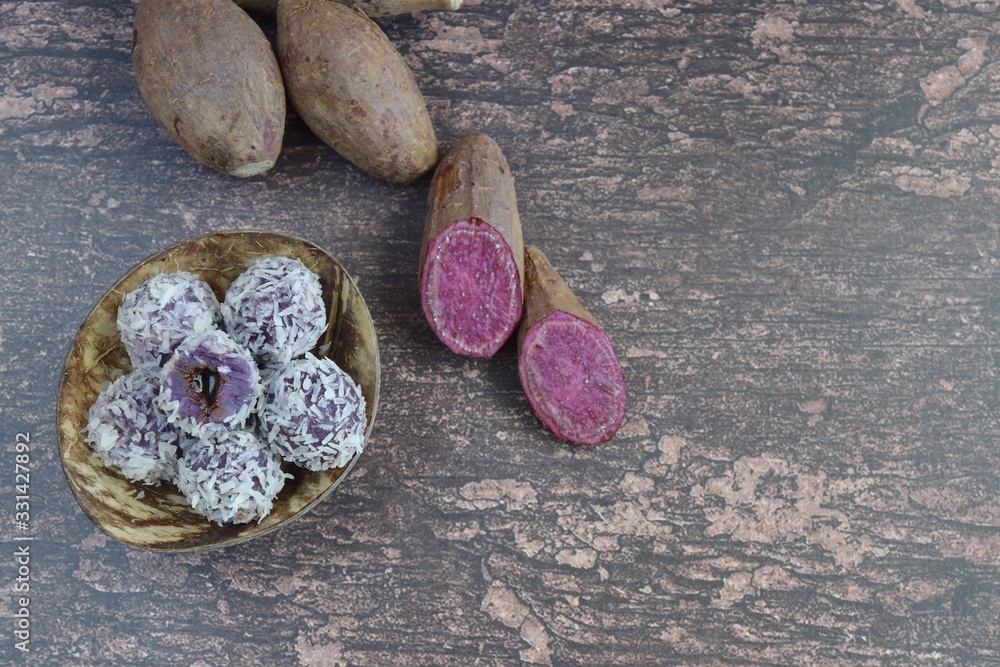 Klepon Ubi Ungu, Indonesian traditional dessert or Jajanan Pasar ...