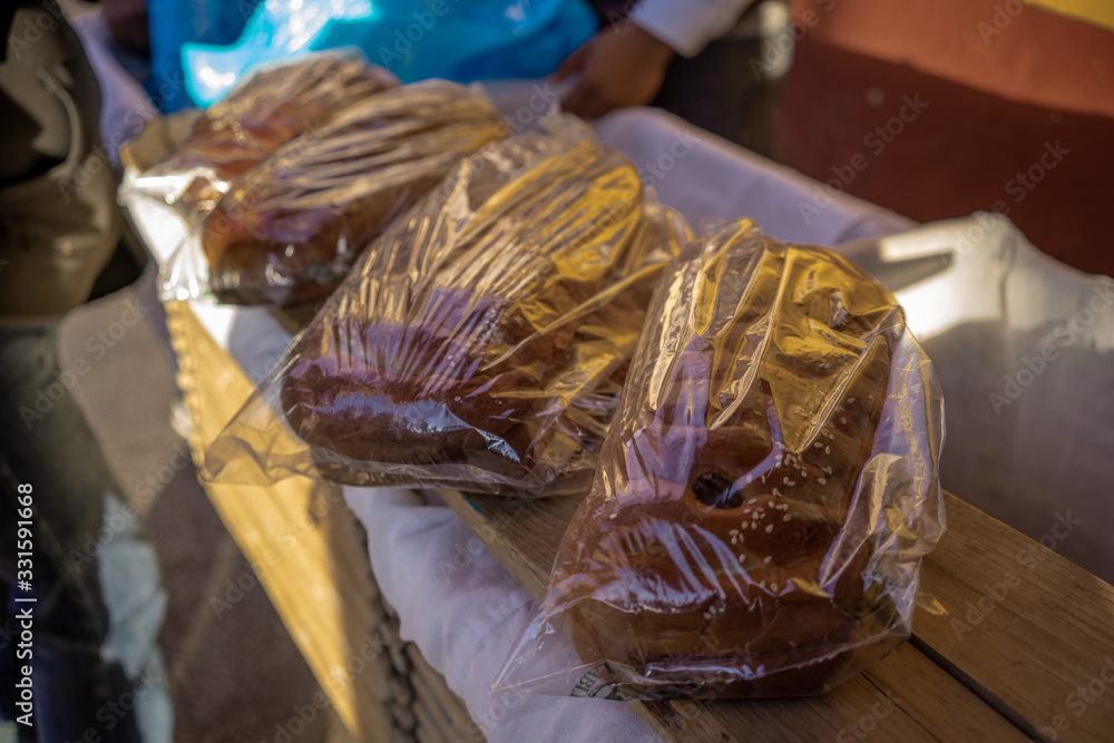 pan artesanal tipico de las comunidades mexicanas llamado Pan de Fiesta ...
