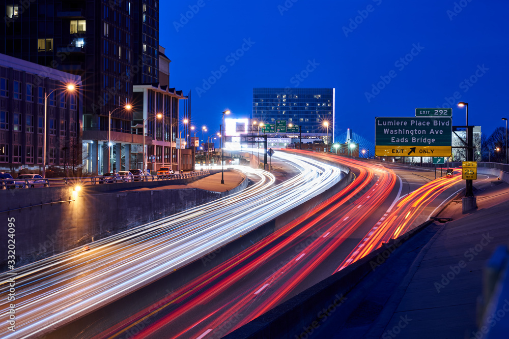St louis Missouri Expressway Traffic at Night, Car Streaks, car lights ...