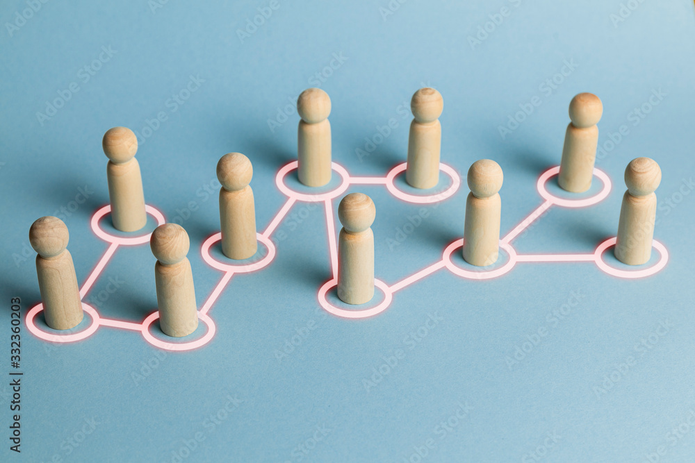 Figures connected by lines, social connections and the structure of ...