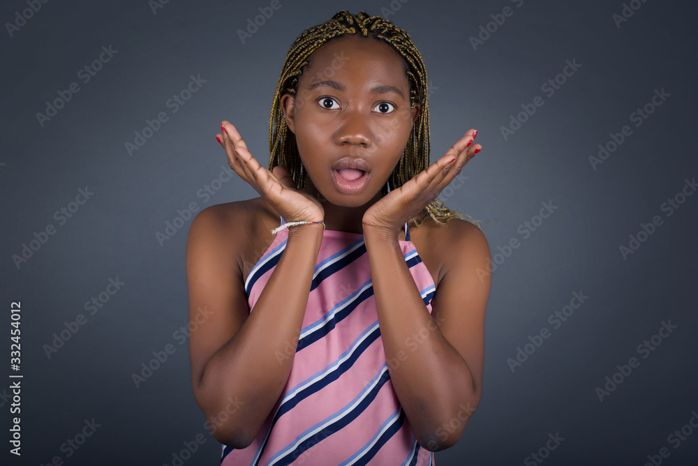 Surprise concept. Portrait of astonished beautiful girl looking ...