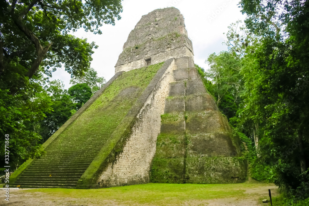 The ancient pyramid of the Mayan civilization in Tikal, Guatemala Stock ...