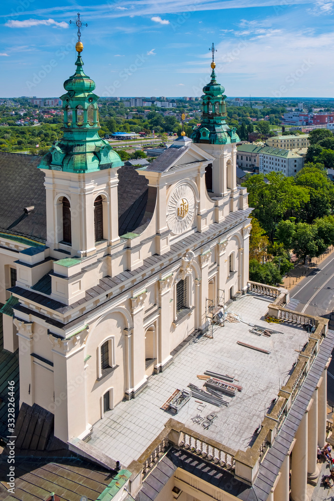 Foto de Lublin, Poland - Facade of St. John the Baptist Cathedral ...