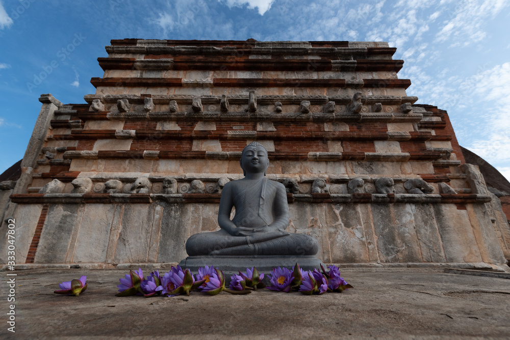 The Jetavanaramaya is a Buddhist Stupa located in the ruins of Jetavana ...