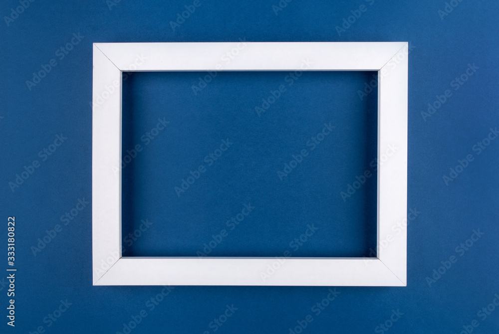 White text frame on a blue background. Copy space for text. 스톡 사진 ...