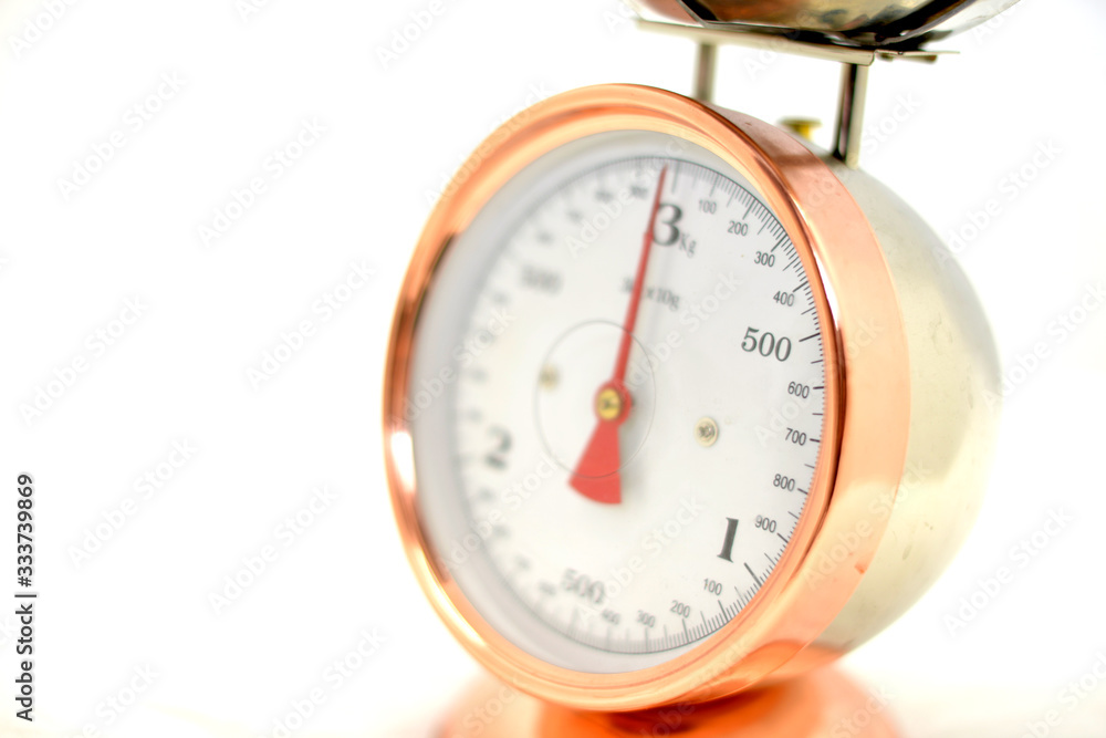 Foto de Gold Kitchen Scales with a white Background in KG (Kilo Grams ...