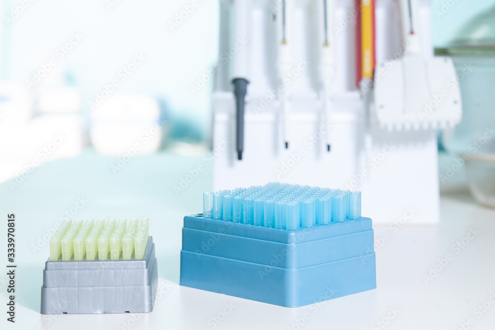 Automatic high throughput histology staining device and automatic ...