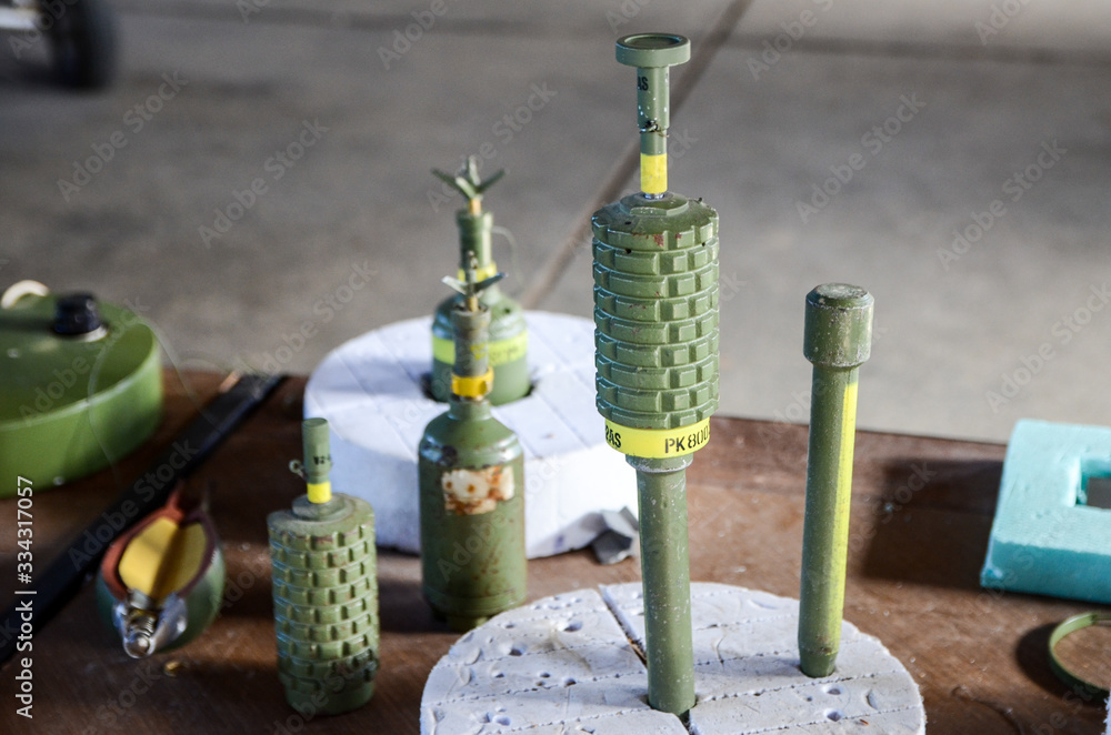 Antipersonnel fragmentation land mine. PROM-1, PMR-2A, PMR-3, PMA-3 ...