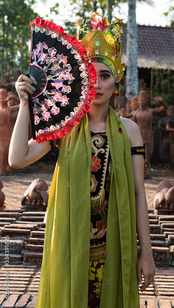 Gandrung Dancers in the Gandrung Terakota Park, Banyuwangi, Indonesia ...