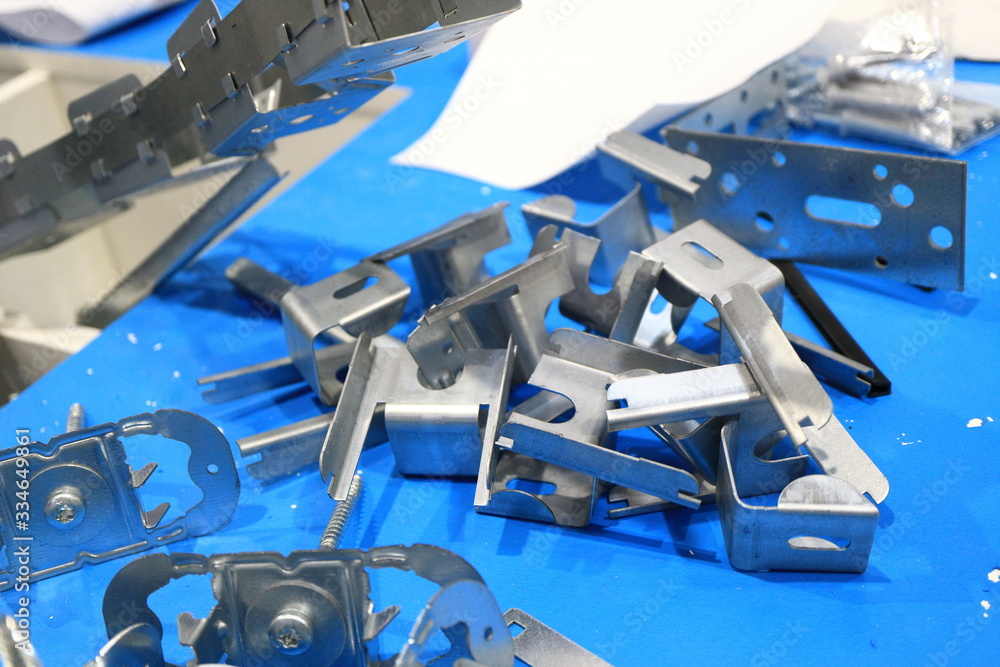 Image fasteners for mounting plasterboard ceilings and partitions ...