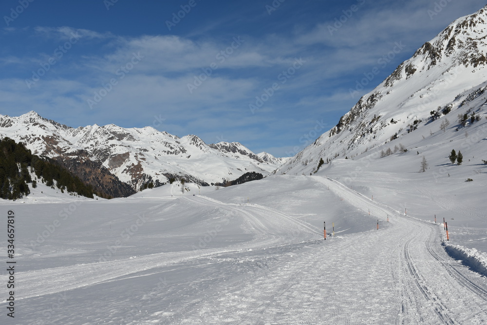 Foto de Staller Sattel, Loipe, Langlaufloipe, Langlaufen, Sport, Straße ...