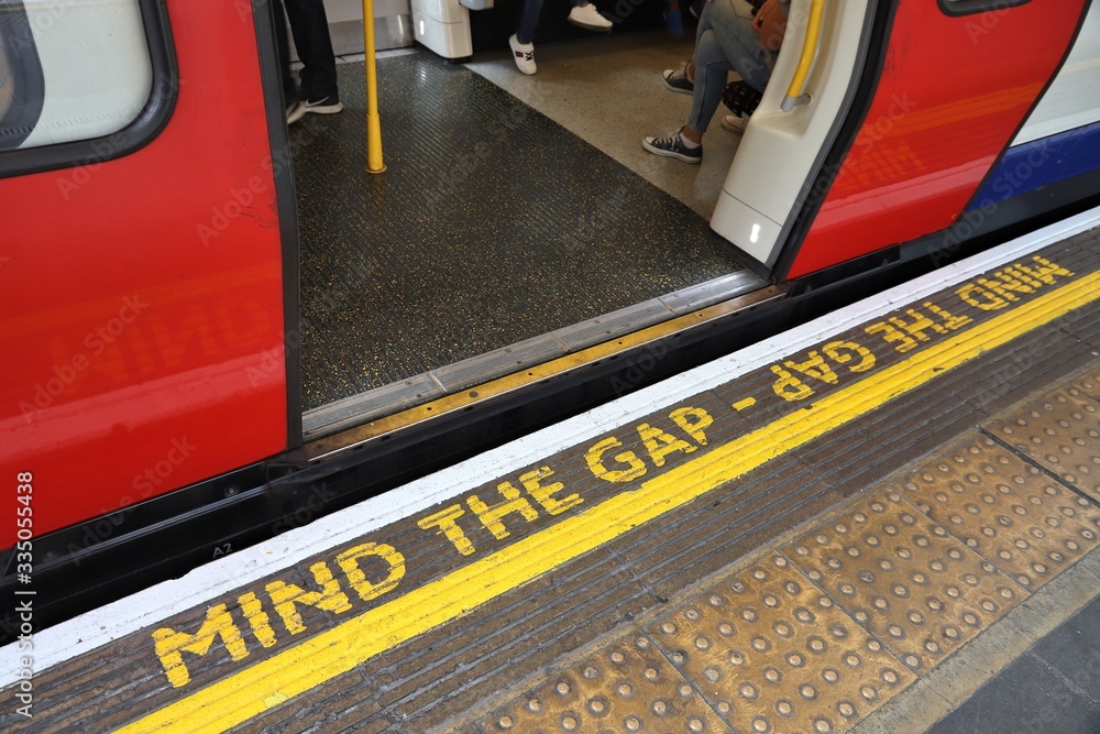 London Underground Mind The Gap