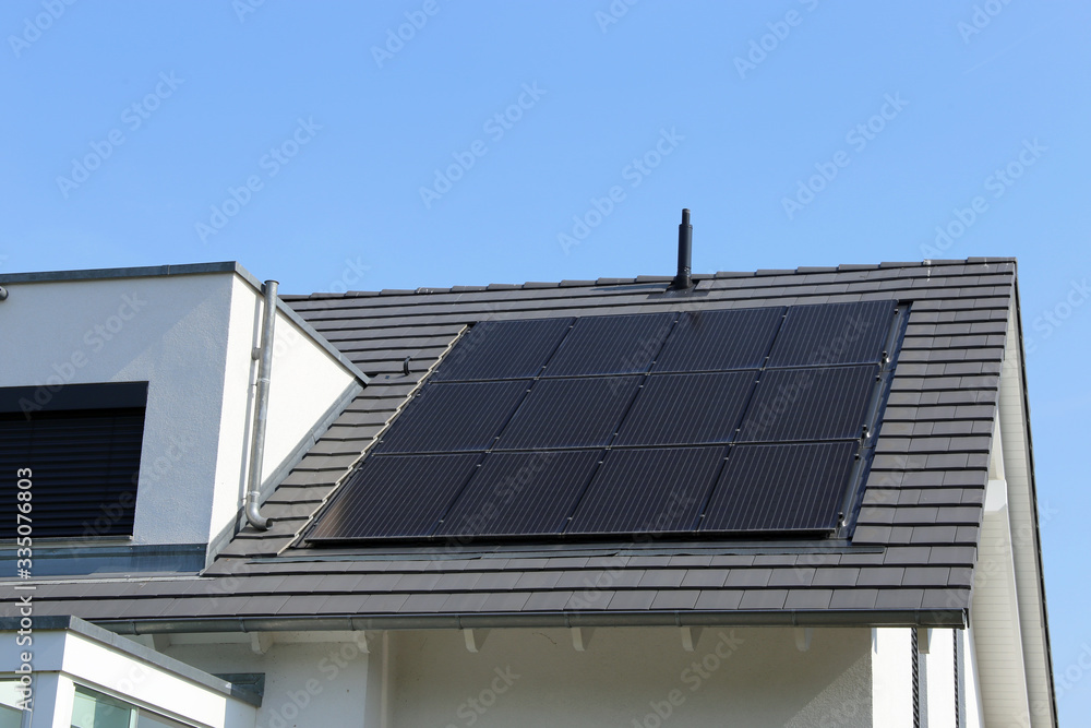 Solardach (Photovoltaikanlage) Stock Photo | Adobe Stock