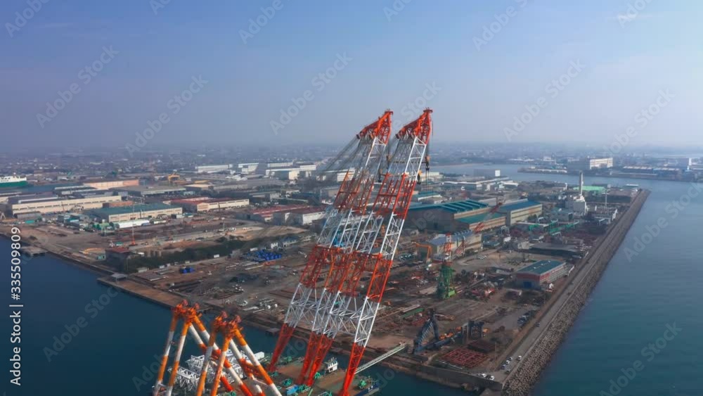 Aerial view of a large floating crane in Japan. Yoshida: The Largest ...