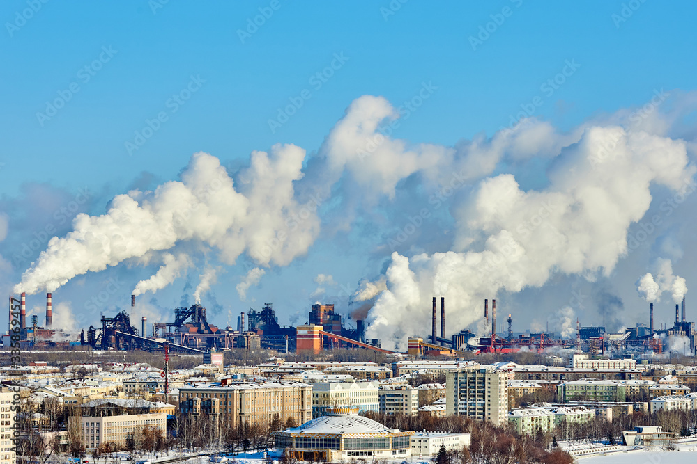 Foto de Poor environment in the city. Environmental disaster. Harmful ...