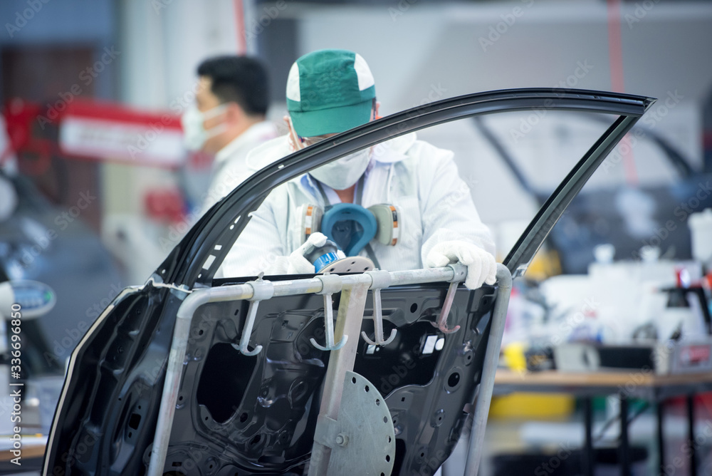 Works on the car body by priming the paint before painting. Use the ...