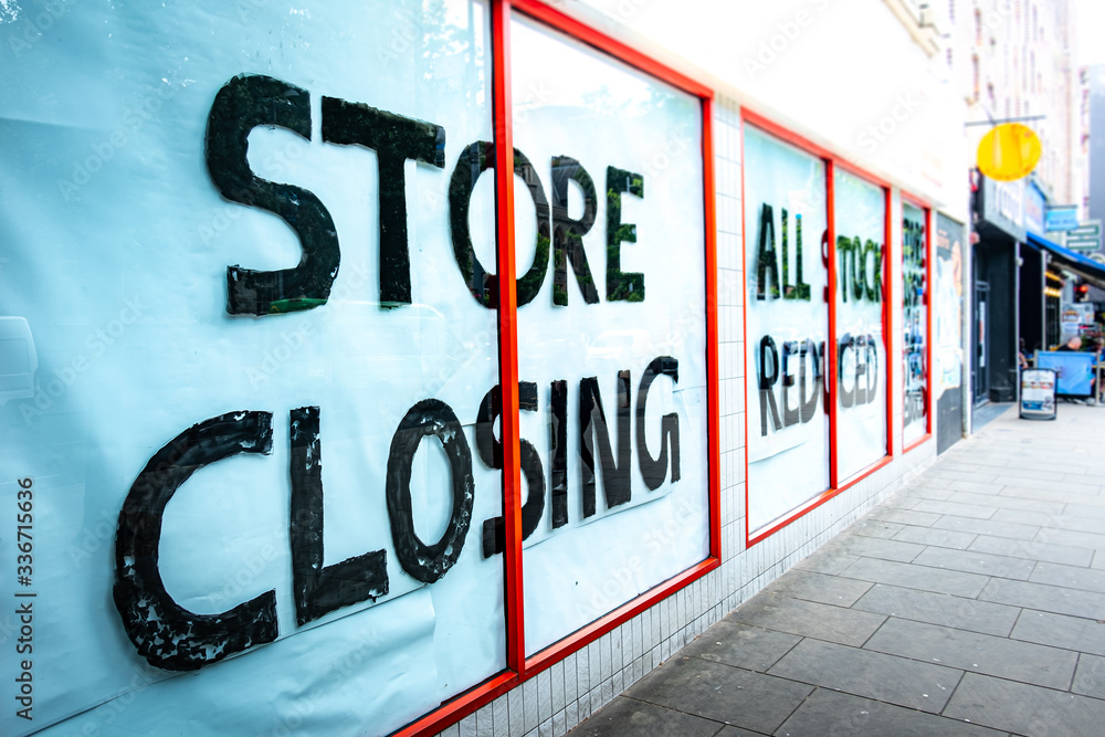 High street 'Store Closing' sign in shop window Stock Photo | Adobe Stock