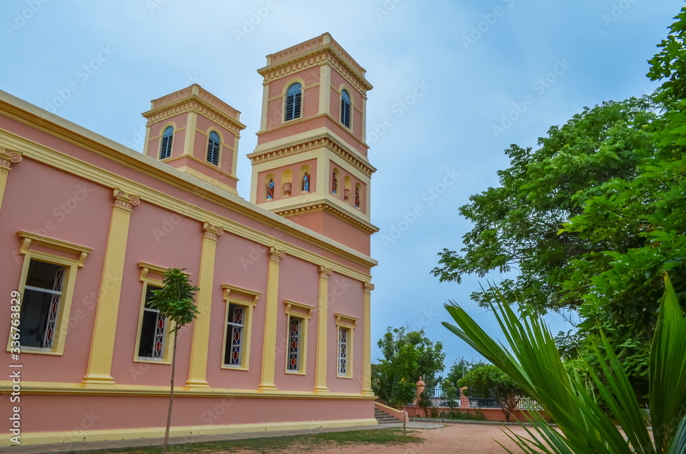 Some of the famous tourist places of Pondicherry aka Puducherry in ...