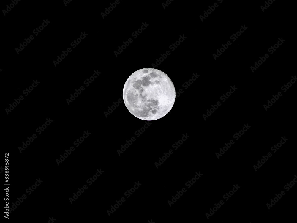 The full moon is the lunar phase when the Moon appears fully ...
