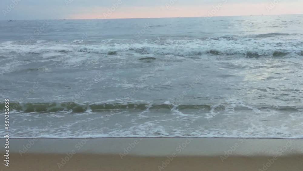 Vídeo do Stock: Stormy weather, high wind and wave in the middle of the ...