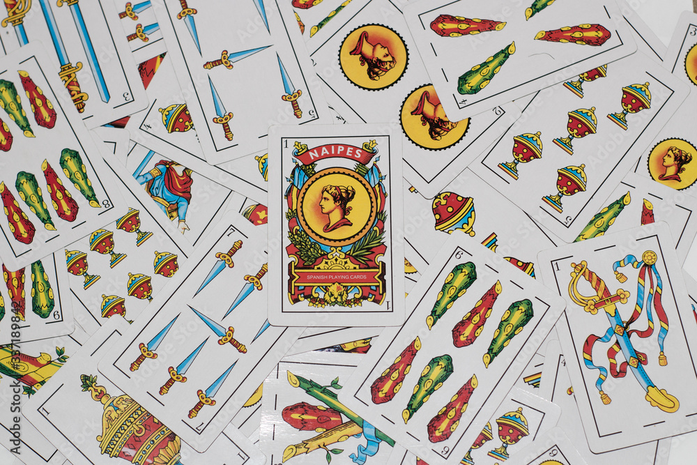 Cartas de la baraja española clásica Stock Photo | Adobe Stock