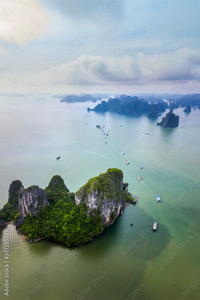Aerial view Ba Hang floating fishing village, rock island, Halong Bay ...