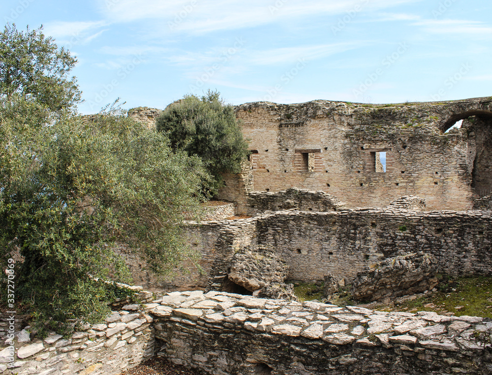 The ruins of an ancient Roman Villa, the grotto of Catullus, Sirmione ...