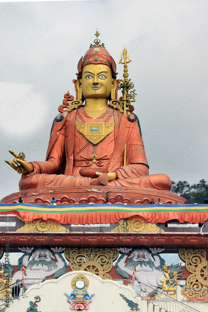 Fotografia do Stock: Panoramic view of the statue of Guru Padmasambhava ...