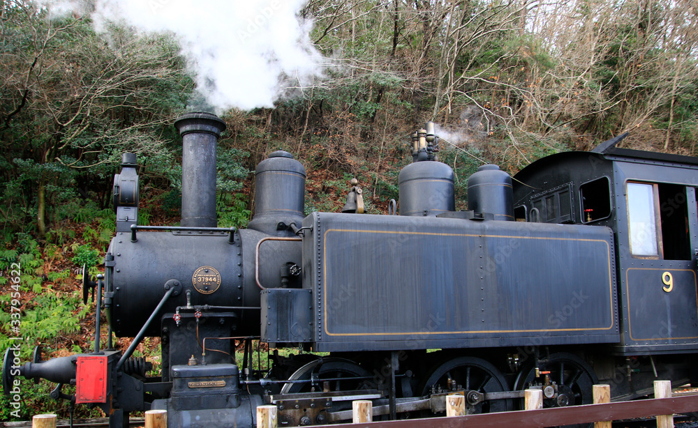 蒸気機関車 トレイン 明治の蒸気機関車 機関車 明治の機関車 Stock Photo | Adobe Stock