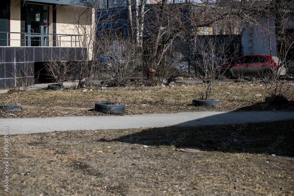 Disgusting waste dumped on public lawn, foreign bin dumped on street ...