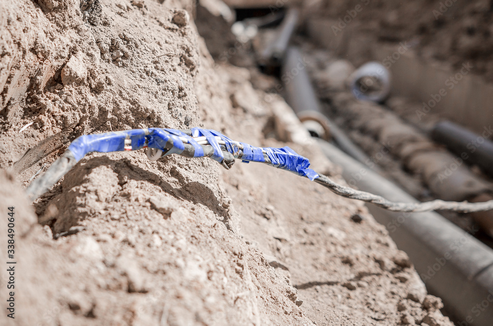 Foto de Connection of an electric cable underground after an accident ...