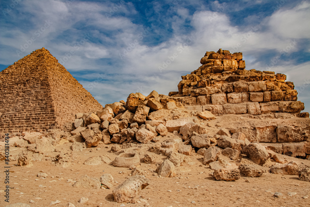 Ancient Pyramid of Mycerinus, Menkaura and the Pyramids of the Queens ...