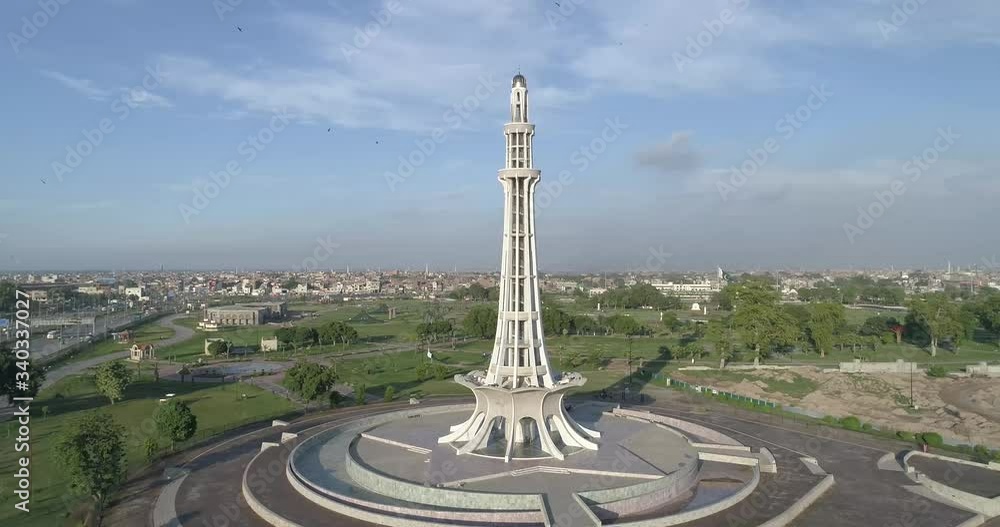 Minar e Pakistan aerial drone shot of the monumental landmark in Lahore ...