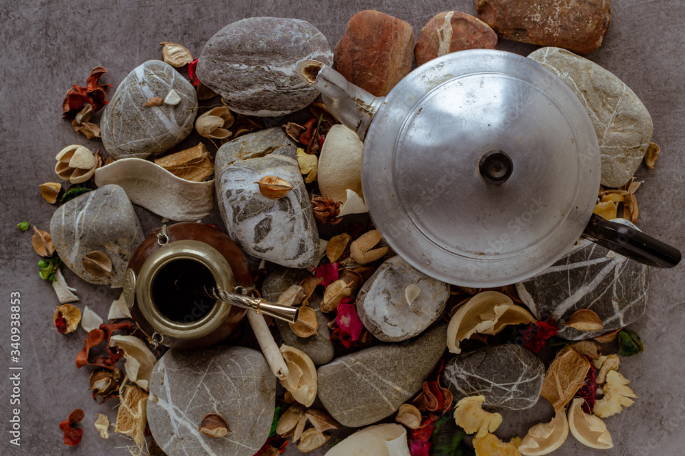 mate tradicional argentino fabricado a mano con hervidor de aluminio ...