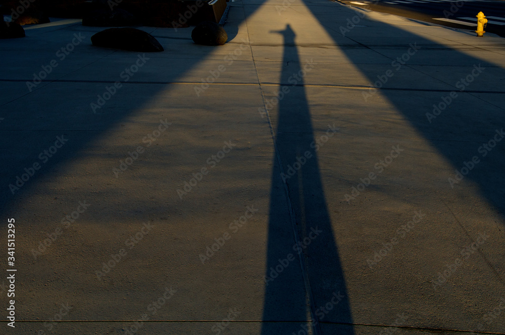 Foto de Long human shadow pointing left or right depending on your ...
