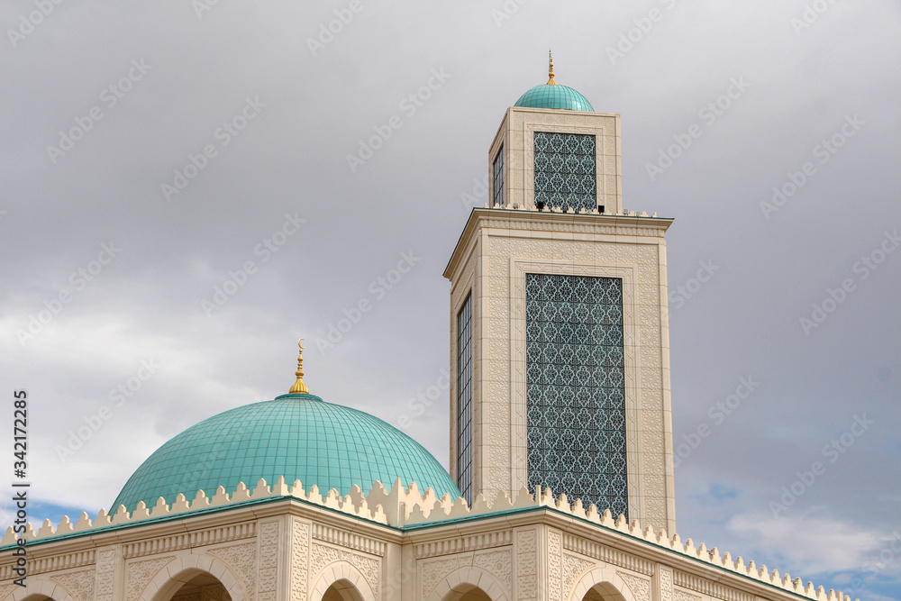 Minaret and dome of the Oran mosque, Islamic Architecture, Ramadan ...