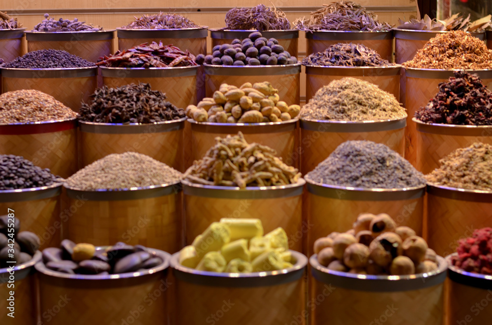 Fotografia do Stock: Rows & heaps of aromatic spices & herbs on display ...