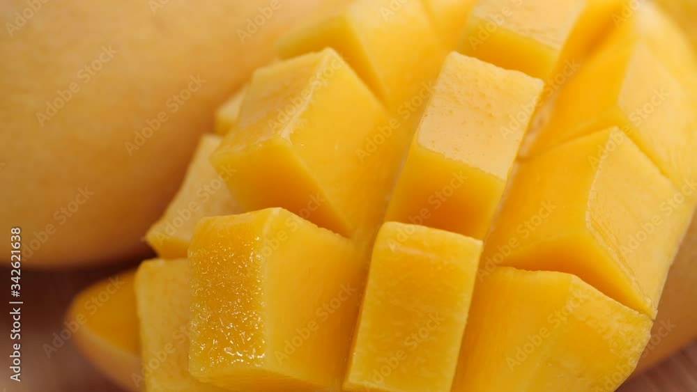 Slides mangoes. Organic tropical fruits, Fresh Sliced Mango Squared ...