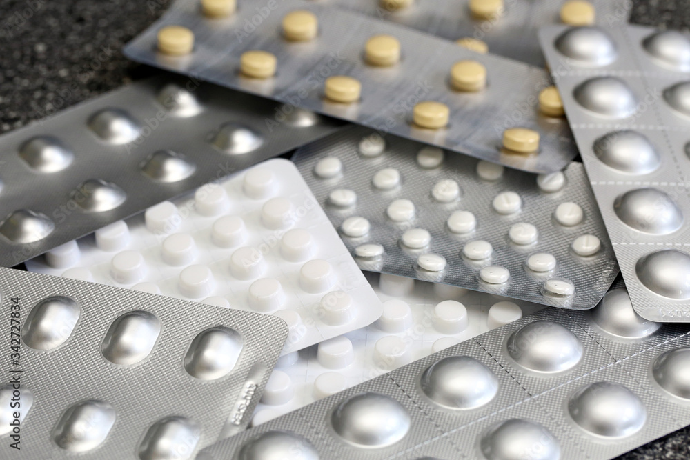Tabletten in Blisterverpackung Stock Photo | Adobe Stock
