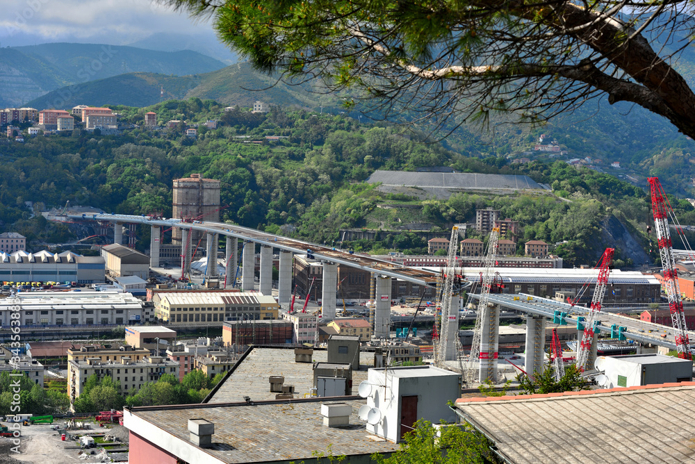 Foto de latest reconstruction work on the new highway bridge (ex ...