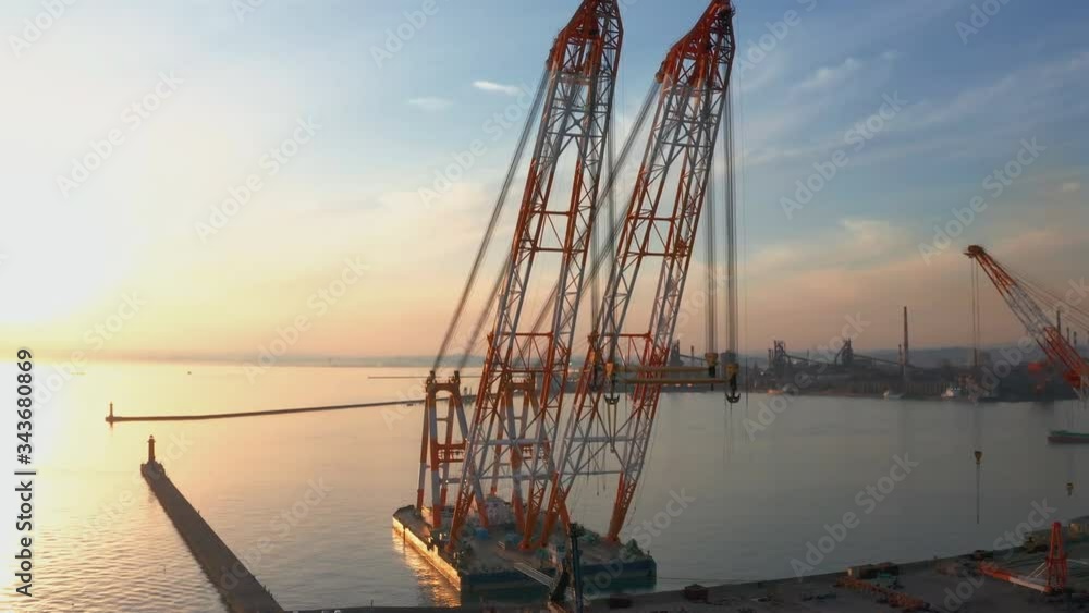 Aerial view of a large floating crane in Japan. Yoshida: The Largest ...