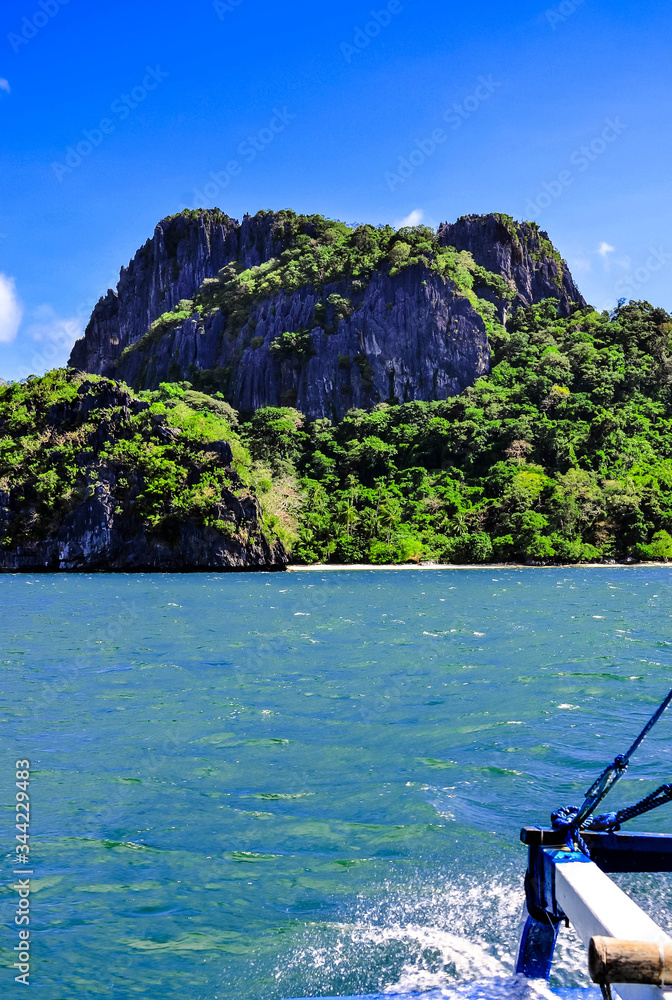 Magnificent landscapes of the islands off Palawan in the Philippines ...