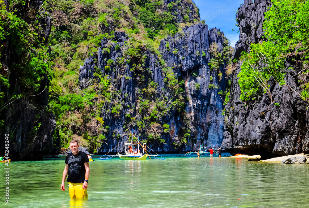 Magnificent landscapes of the islands off Palawan in the Philippines ...