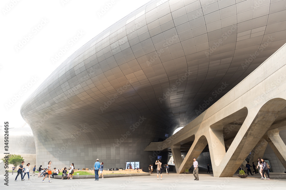 Tourists visit Modern architecture of Dongdaemun Design Plaza or called ...