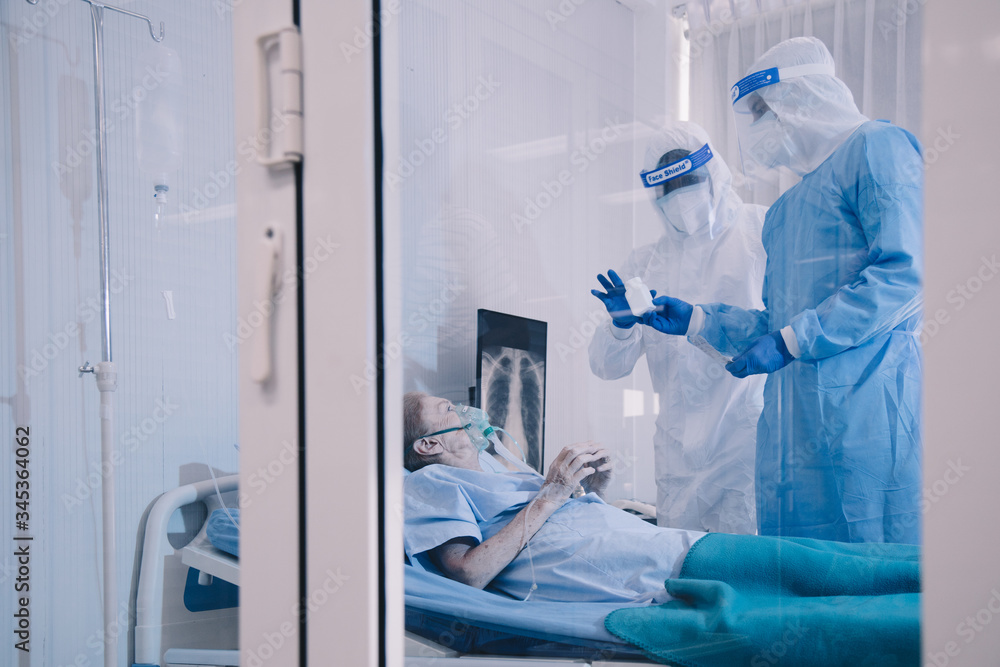 Infected patient on takecare of Doctor and nurse with x-ray Lung in ...