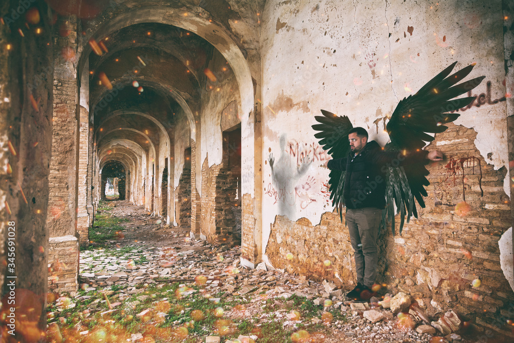 MODELO DE HOMBRE DEMONIO OSCURO Stock Photo | Adobe Stock