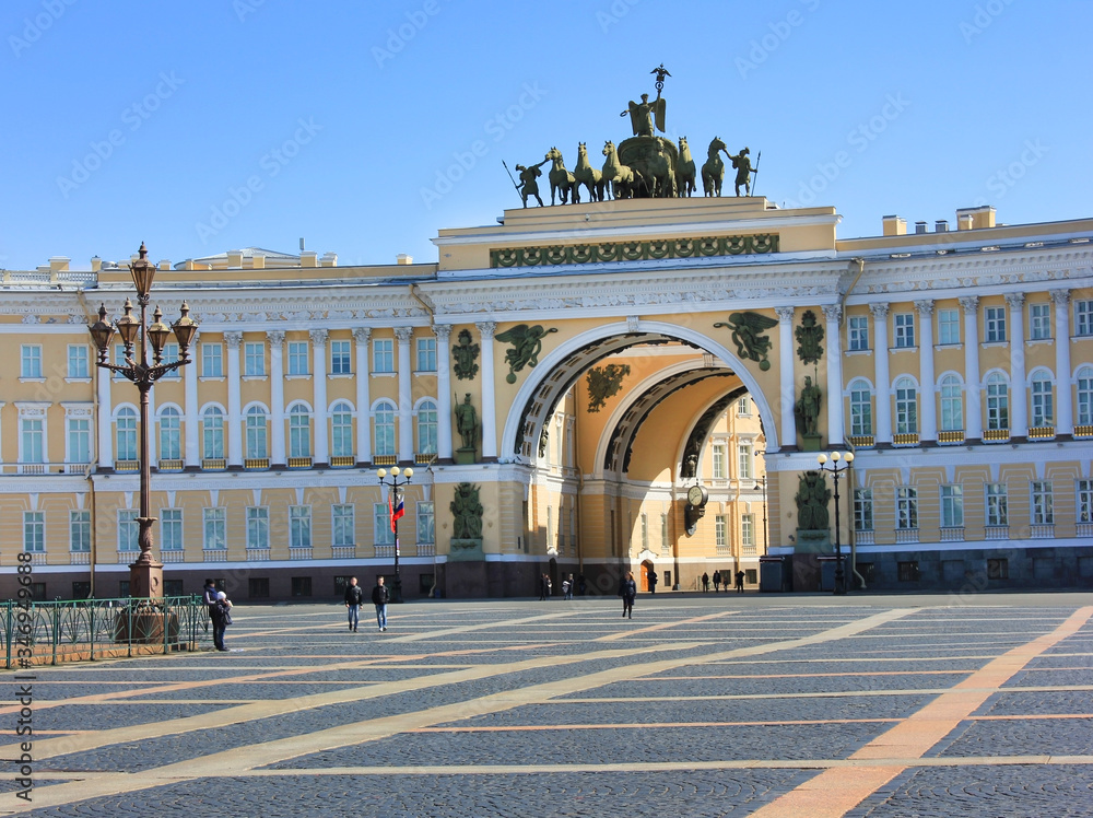 Plakat w ramie General Staff Building in Saint Petersburg, Russia ...