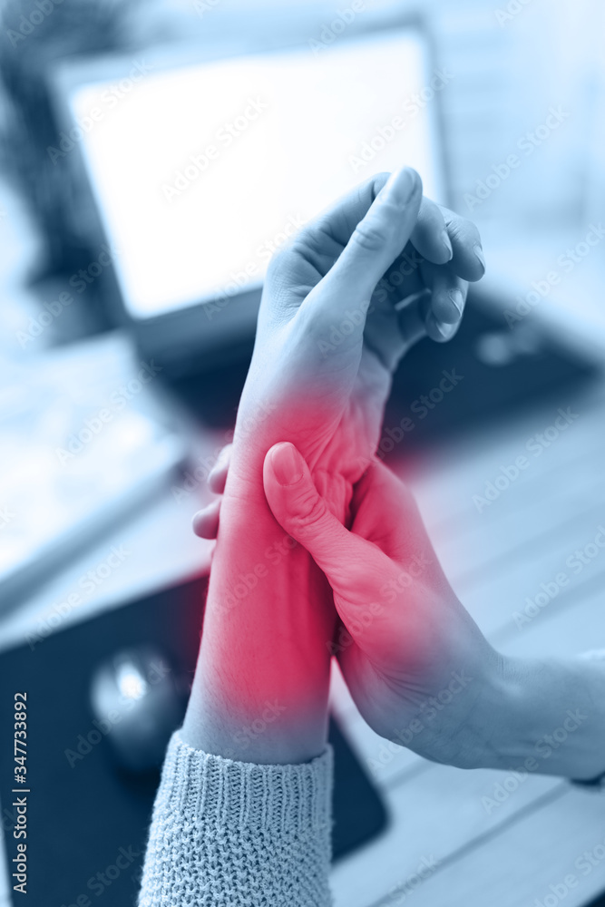 Repetitive strain injury RSI from continuous working on a computer ...